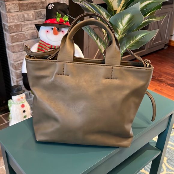 Universal Thread | Bags | Universal Thread Handbag In Army Green | Poshmark